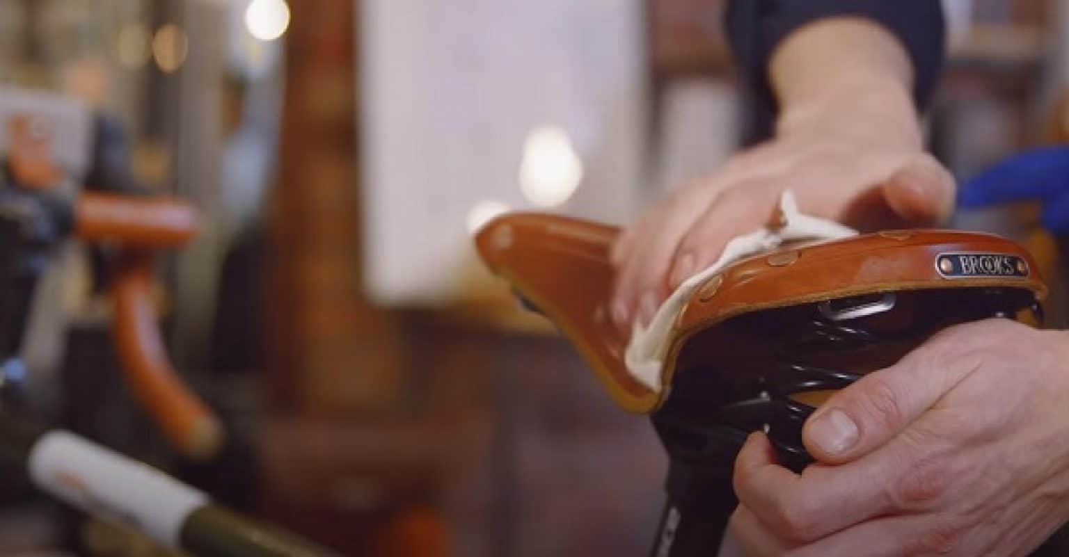 How To Break In A Brooks Saddle Quickly? - ApexBikes